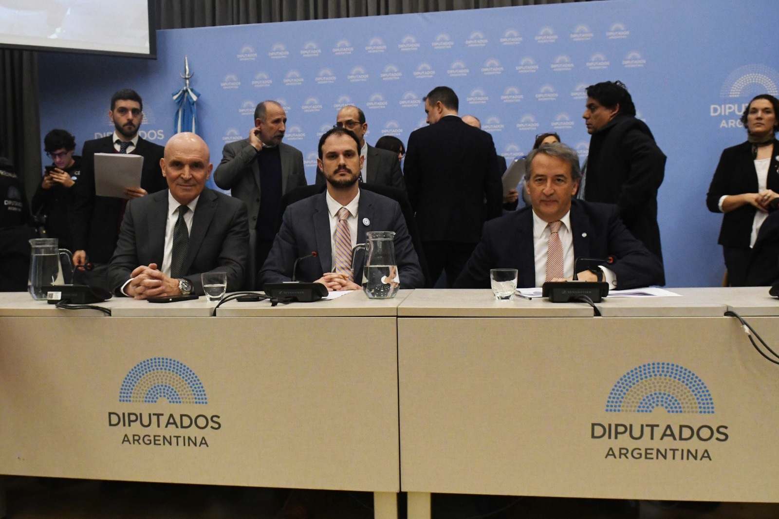 Ley Bases Oficialismo Y Dialoguistas Firmaron Dictamen De Mayoría Y Se 5820