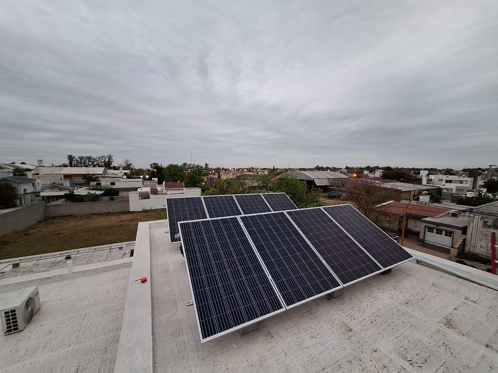 Hogares con energía solar: la experiencia en primera persona – La Voz ...