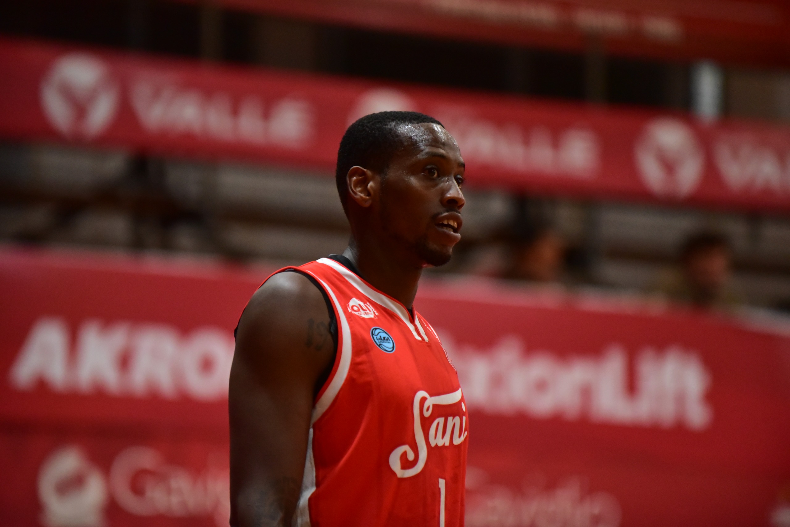 Christopher Hooper ya entrena con San Isidro – La Voz de San Justo