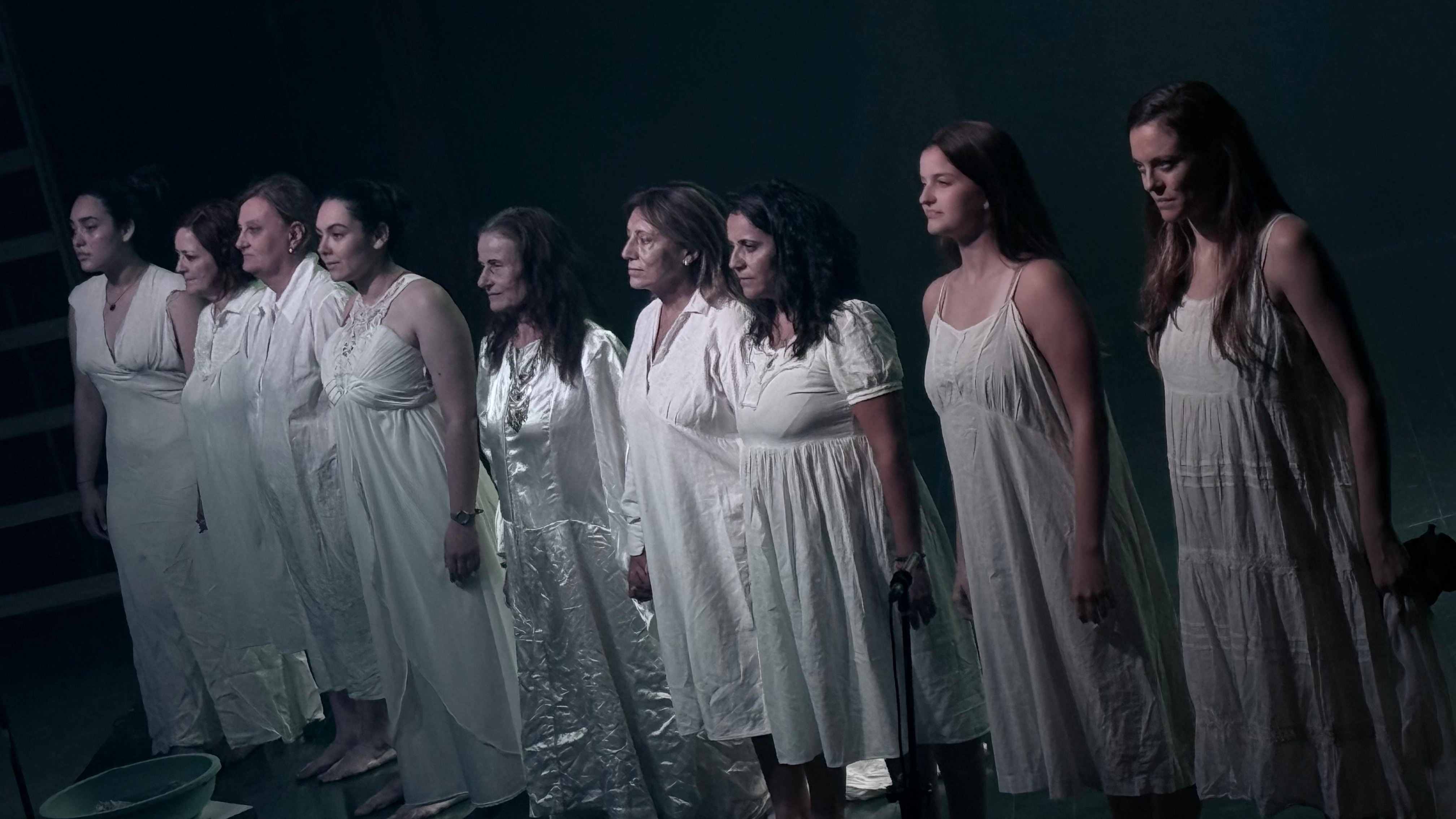 La Casa de Bernarda Alba vuelve al Teatrillo con función especial con ...