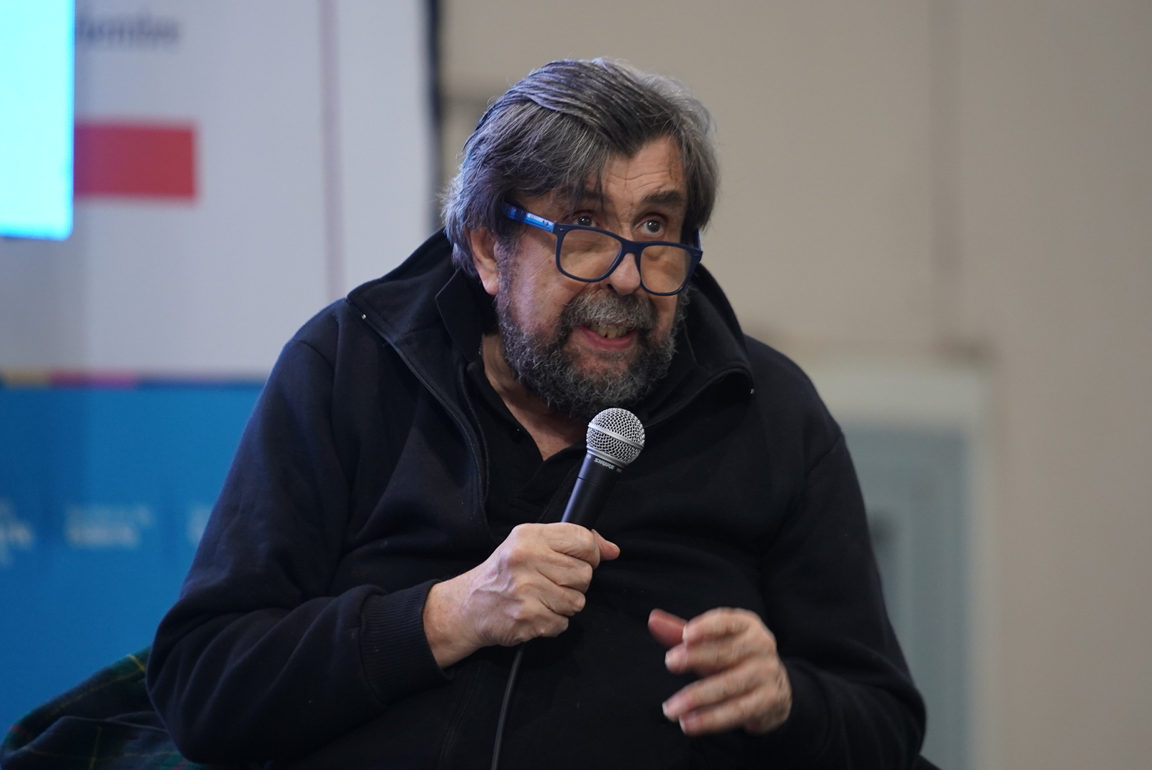 Alejandro Apo: “Contar historias en voz alta me conmueve profundamente ...